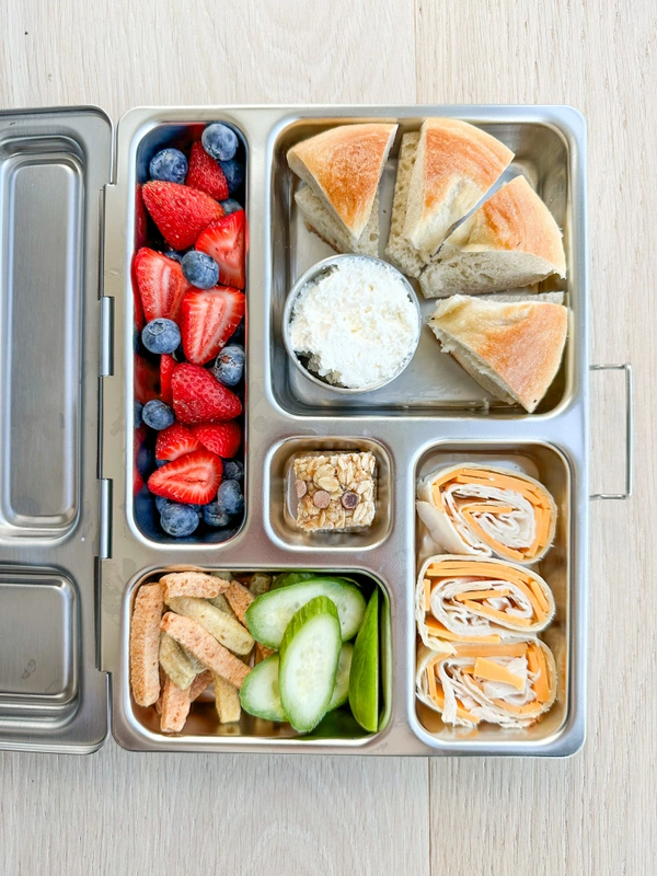 School Lunch Box - Bagel & Tu | Brenna's Test Kitchen | Foody
